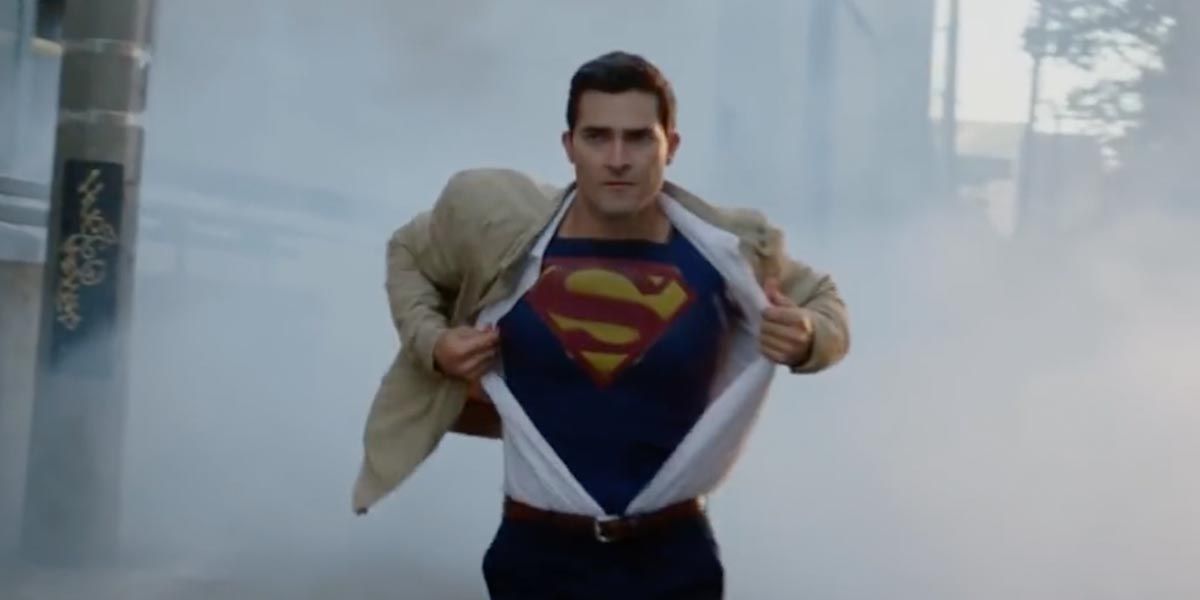 Supergirl's Iconic Superman Moment Was Ad Libbed, Has Smallville Ties